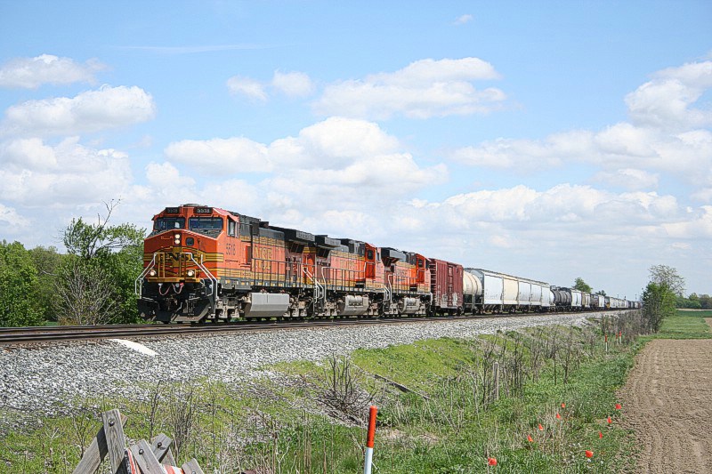 BNSF 5518